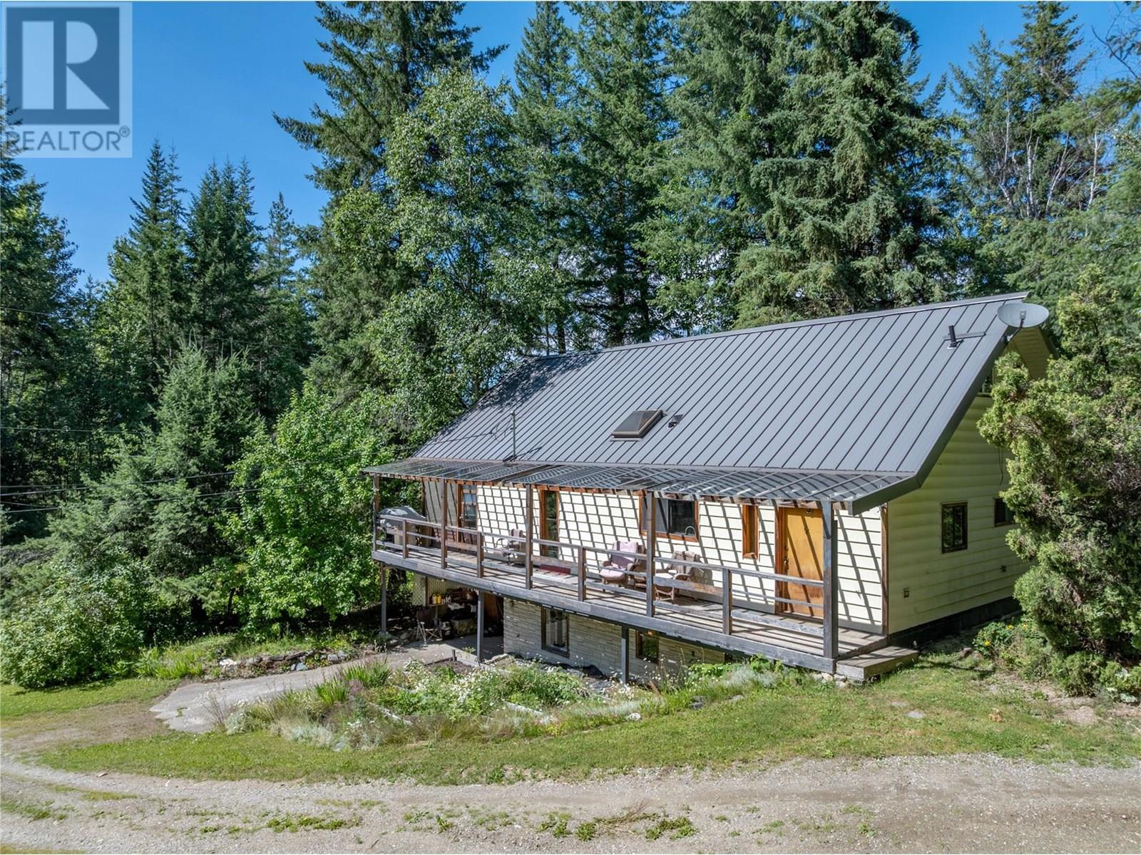 3840 Cameron Road, Eagle Bay, British Columbia V0E1T0 For Sale | HouseSigma