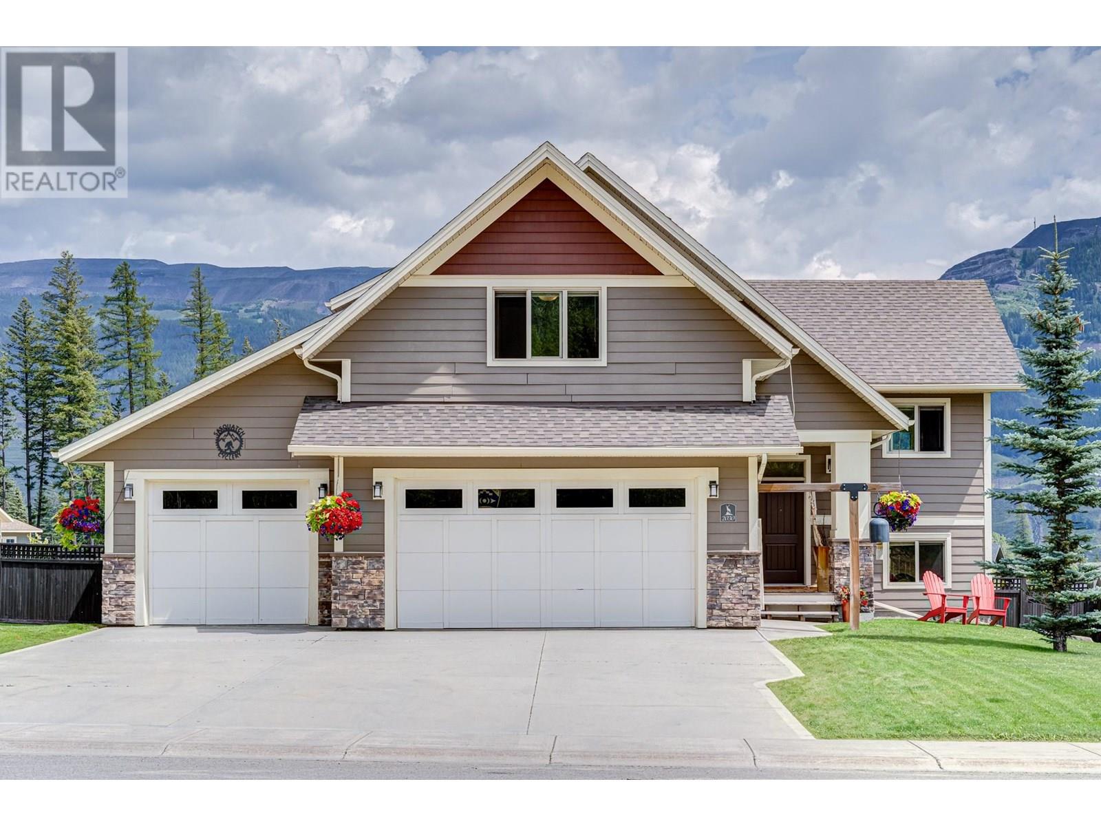 2030 GOLDEN EAGLE Drive, Sparwood, British Columbia V0B2G2 For Sale ...