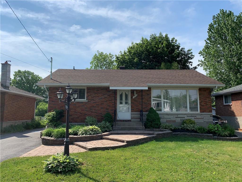 1214 QUEEN Street, Cornwall, Ontario K6J1P8 Sold History | HouseSigma