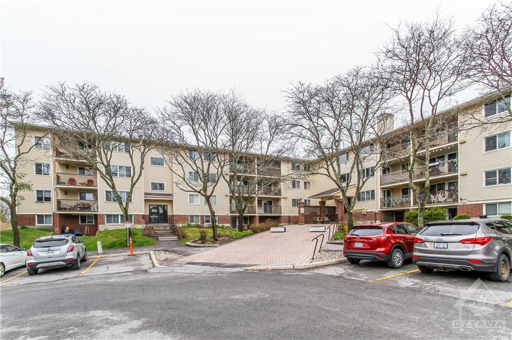 401 - 6470 BILBERRY Drive, Orleans-Gloucester, Ontario K1C4P1 Sold ...